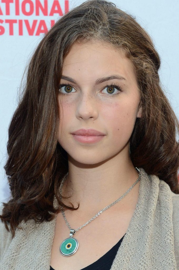 Perla Haney-Jardine - Biography, Height & Life Story | Super Stars Bio