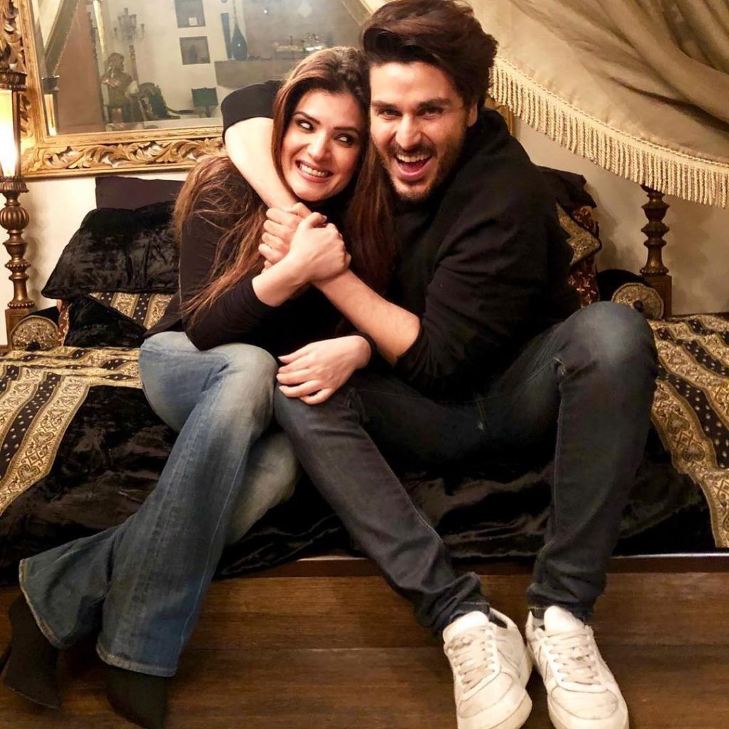 Resham - Biography, Height & Life Story | Super Stars Bio