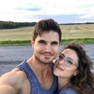 Robbie Amell - Biography, Height & Life Story | Super Stars Bio
