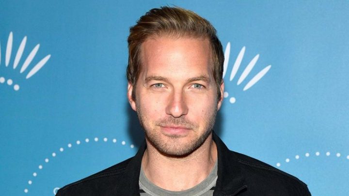 Ryan Hansen - Biography, Height & Life Story | Super Stars Bio