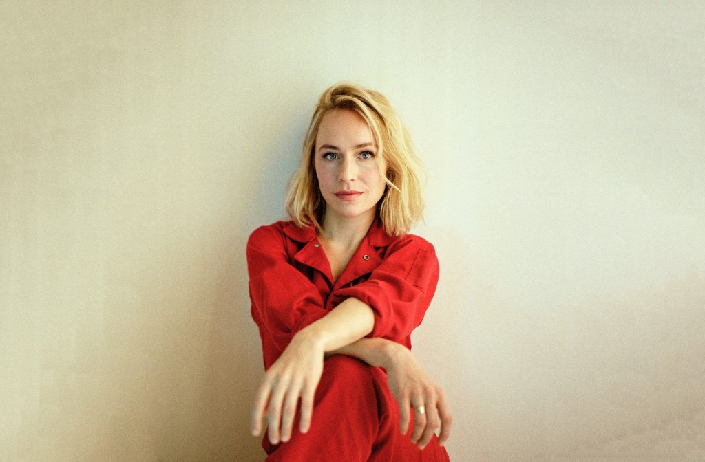 Sarah Goldberg - Biography, Height & Life Story | Super Stars Bio