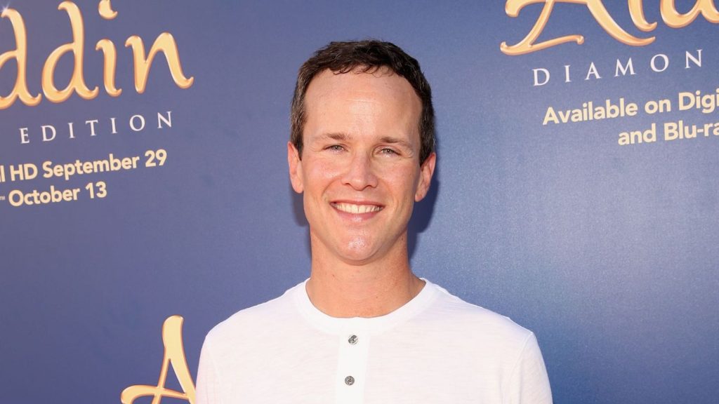 Scott Weinger - Biography, Height & Life Story | Super Stars Bio