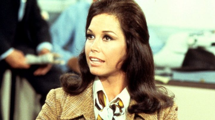 Mary Tyler Moore - Biography, Height & Life Story | Super Stars Bio