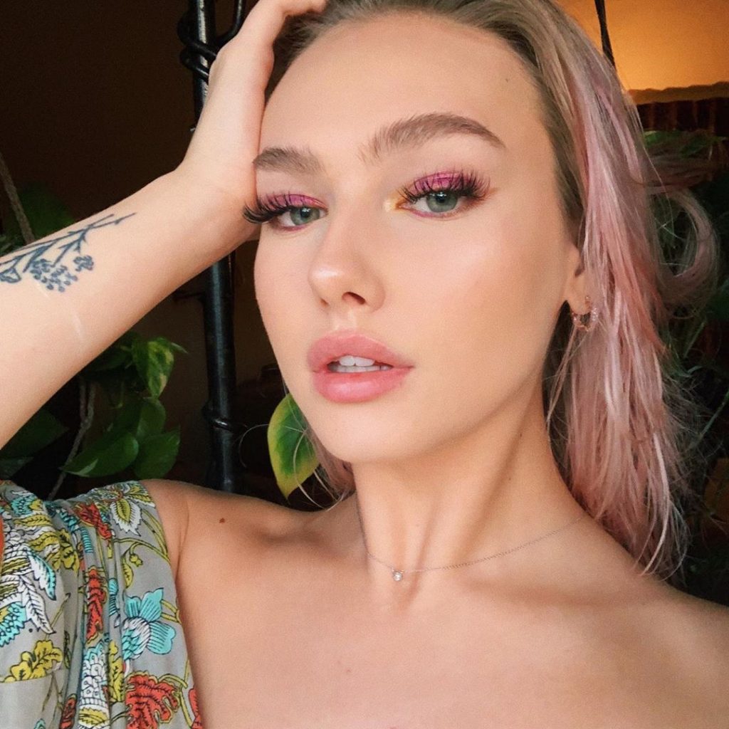 Molly O’Malia - Biography, Height & Life Story | Super Stars Bio