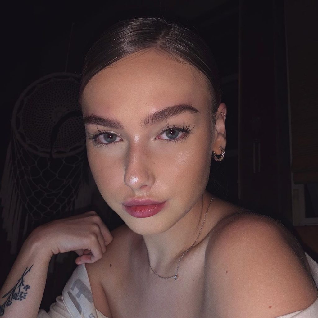 Molly O’Malia - Biography, Height & Life Story | Super Stars Bio