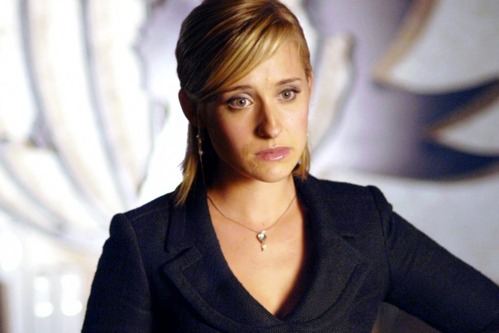 Allison Mack - Biography, Height & Life Story | Super Stars Bio