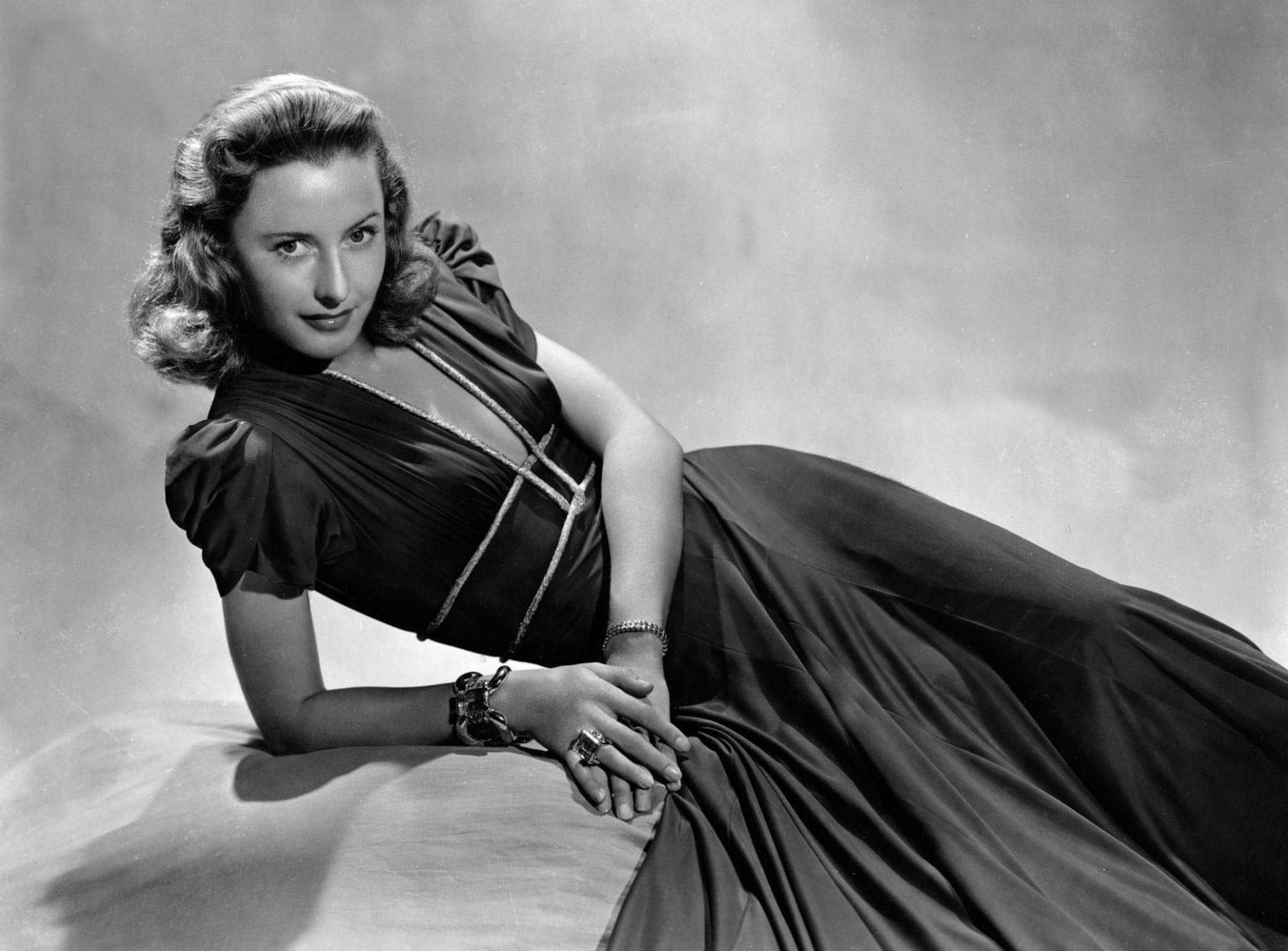 Barbara Stanwyck - Biography, Height & Life Story | Super Stars Bio