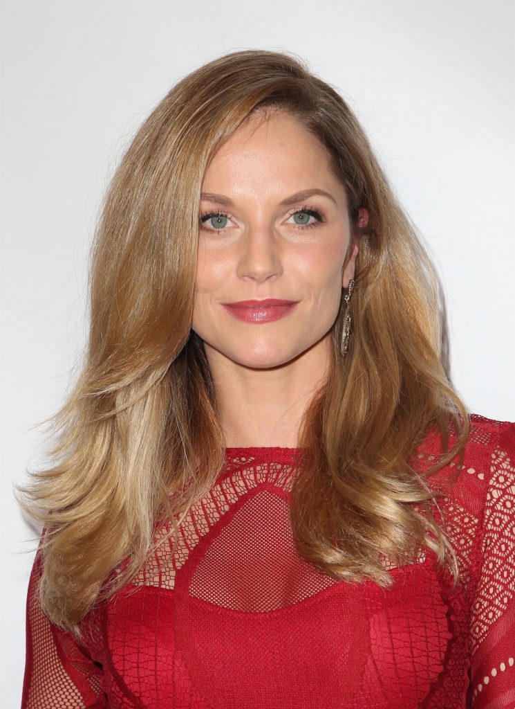 Ellen Hollman - Biography, Height & Life Story | Super Stars Bio