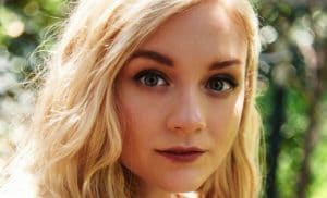 Emily Kinney - Biography, Height & Life Story | Super Stars Bio