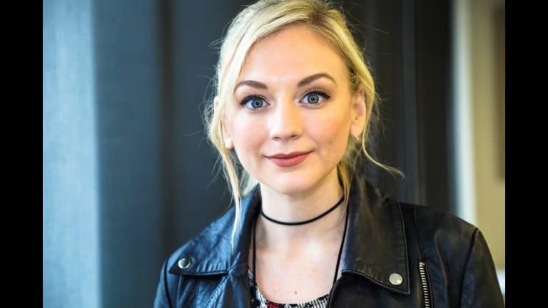 Emily Kinney - Biography, Height & Life Story | Super Stars Bio