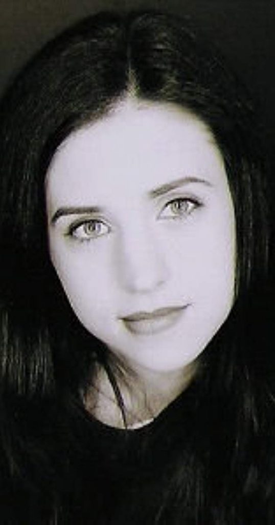 Emily Perkins - Biography, Height & Life Story | Super Stars Bio