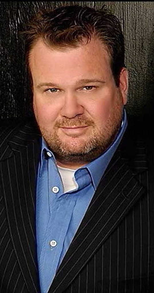 Eric Stonestreet - Biography, Height & Life Story | Super Stars Bio