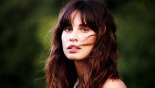 Heida Reed - Biography, Height & Life Story | Super Stars Bio