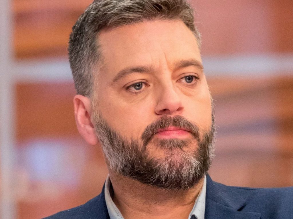 Iain Lee - Biography, Height & Life Story | Super Stars Bio