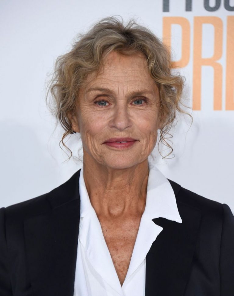 Lauren Hutton - Biography, Height & Life Story | Super Stars Bio