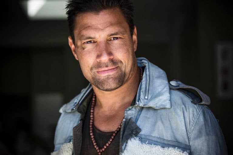 Manu Bennett - Biography, Height & Life Story | Super Stars Bio