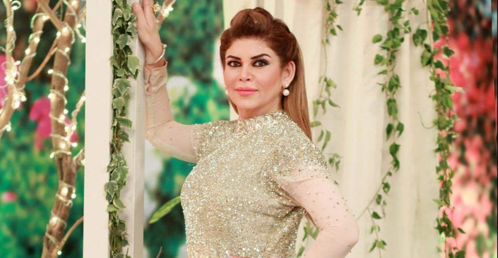 Mishi Khan - Biography, Height & Life Story | Super Stars Bio
