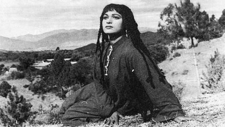 Musarrat Nazir - Biography, Height & Life Story | Super Stars Bio