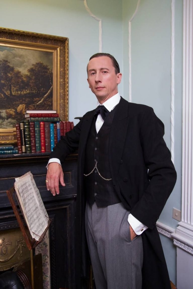 Nicholas Rowe - Biography, Height & Life Story | Super Stars Bio