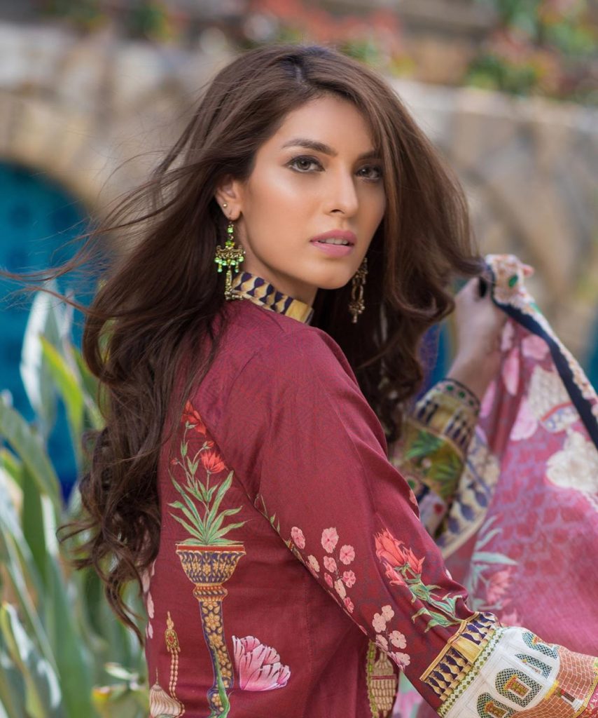 Saeeda Imtiaz - Biography, Height & Life Story | Super Stars Bio