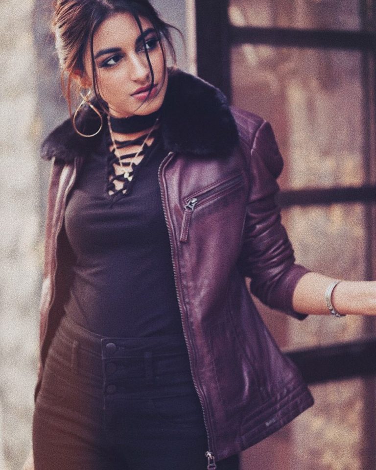 Anzela Abbasi - Biography, Height & Life Story | Super Stars Bio