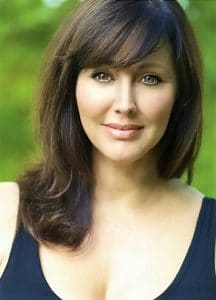 Bobbie Phillips - Biography, Height & Life Story | Super Stars Bio