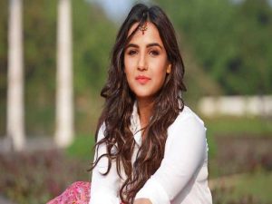 Jasmin Bhasin - Biography, Height & Life Story | Super Stars Bio