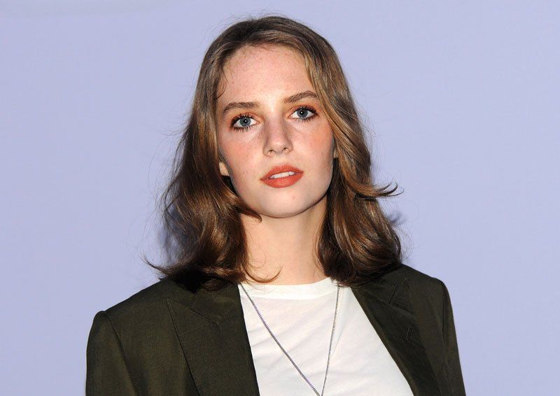 8 Things You Didn't Know About Maya Hawke - Super Stars Bio