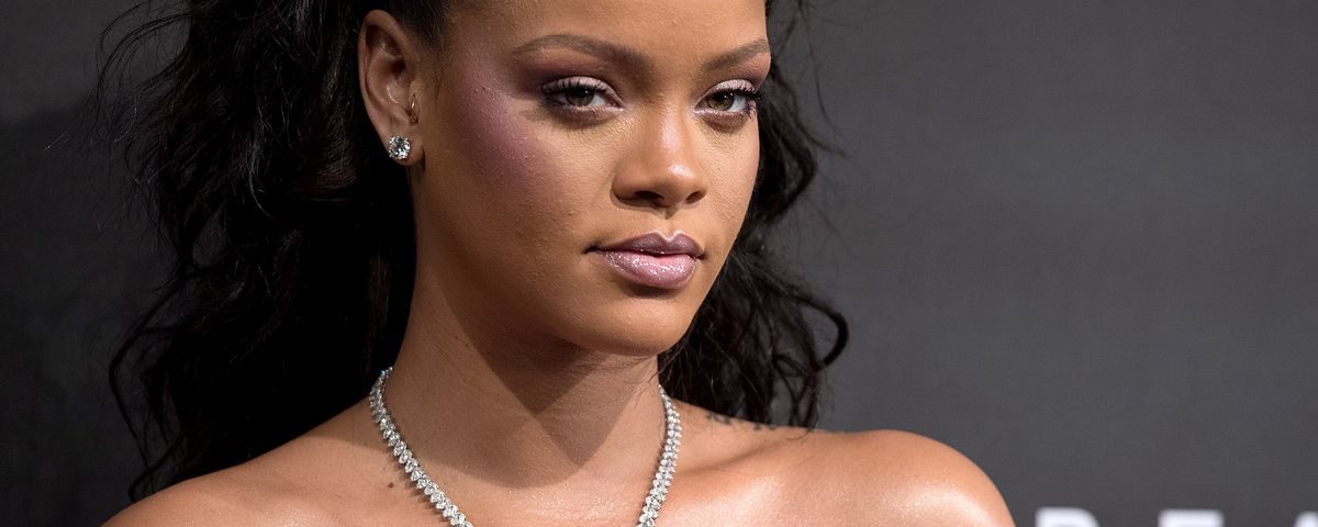 8 Things You Didn't Know About Rihanna - Super Stars Bio