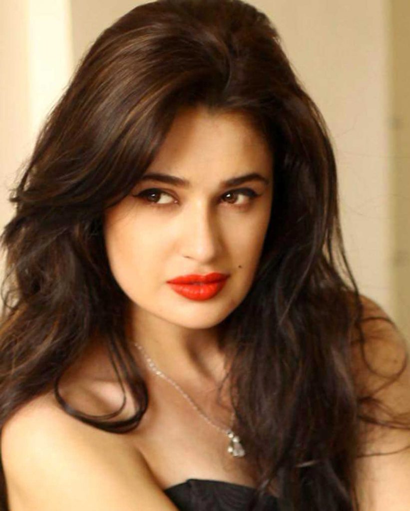 Yuvika Chaudhary - Biography, Height & Life Story | Super Stars Bio