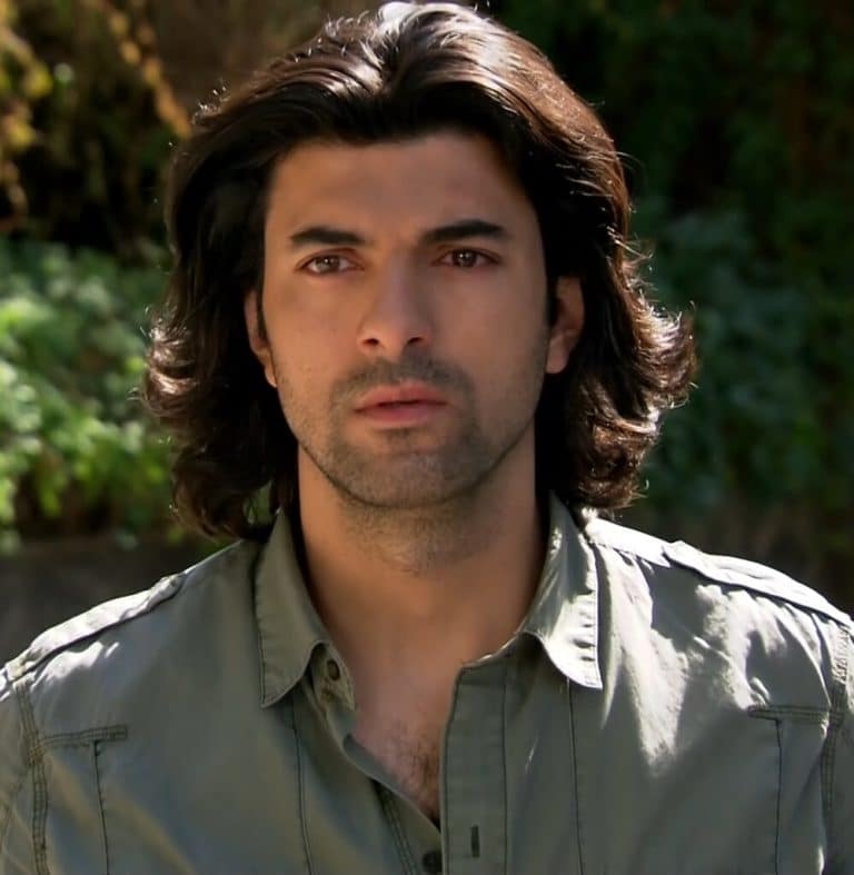 8 Things you didn’t know about Engin Akyürek - Super Stars Bio