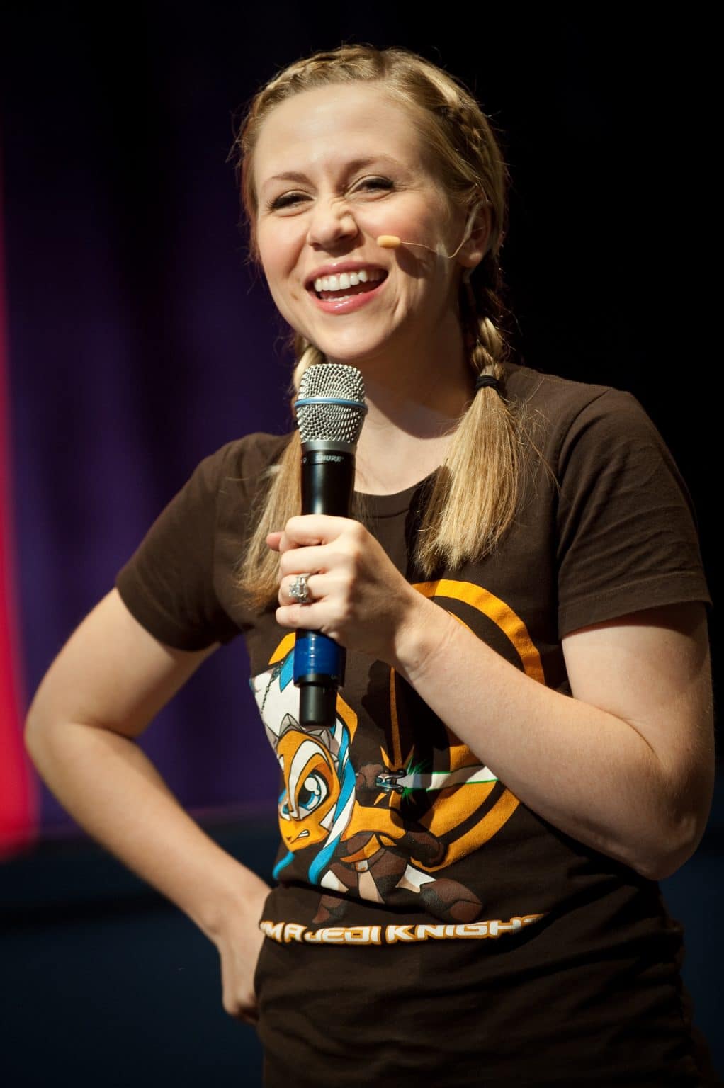 Ashley Eckstein - Biography, Height & Life Story | Super Stars Bio