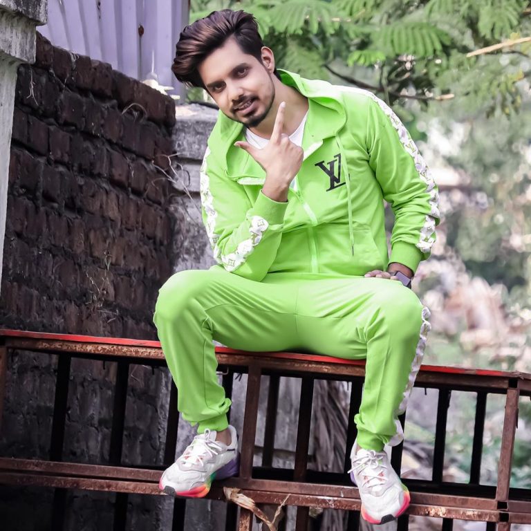 Gulshan Khan - Biography, Height & Life Story | Super Stars Bio