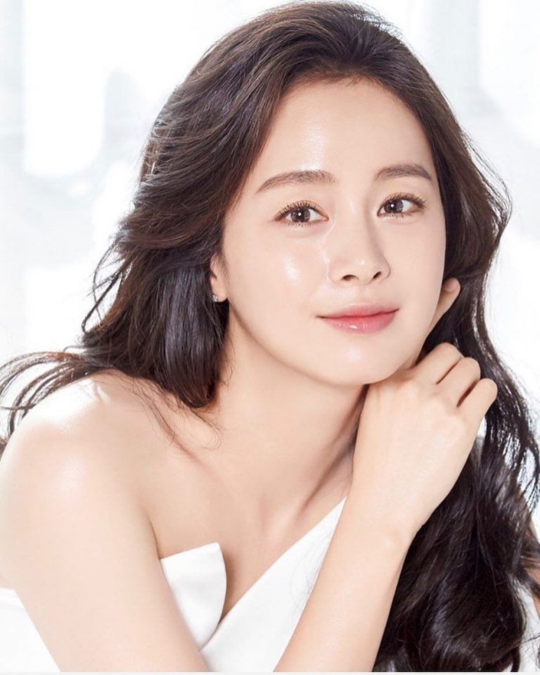 Kim Tae-hee - Biography, Height & Life Story | Super Stars Bio