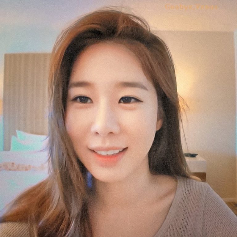 Yoo In-na - Biography, Height & Life Story | Super Stars Bio