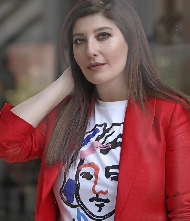 Şebnem Bozoklu - Biography, Height & Life Story | Super Stars Bio