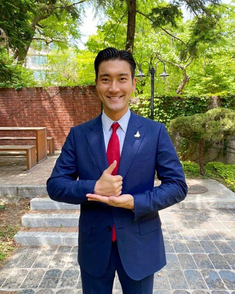 Choi Siwon - Biography, Height & Life Story | Super Stars Bio