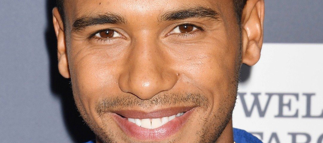 Elliot Knight - Biography, Height & Life Story | Super Stars Bio