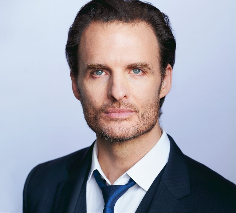 Greg Bryk - Biography, Height & Life Story | Super Stars Bio