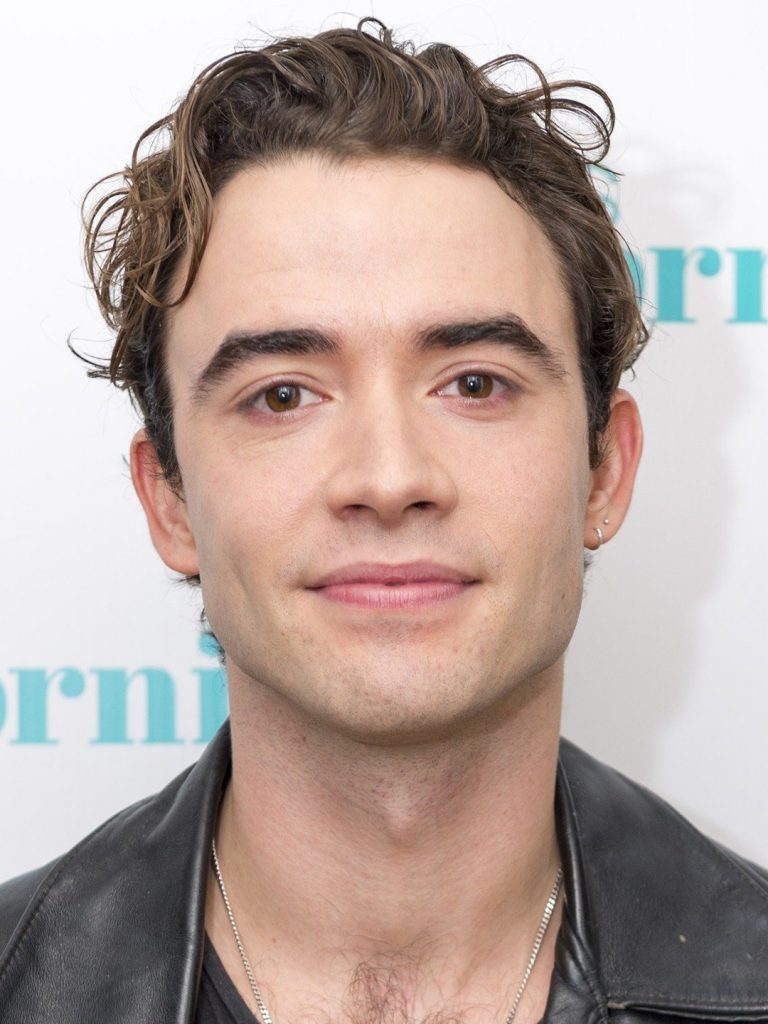 Jamie Blackley - Biography, Height & Life Story | Super Stars Bio