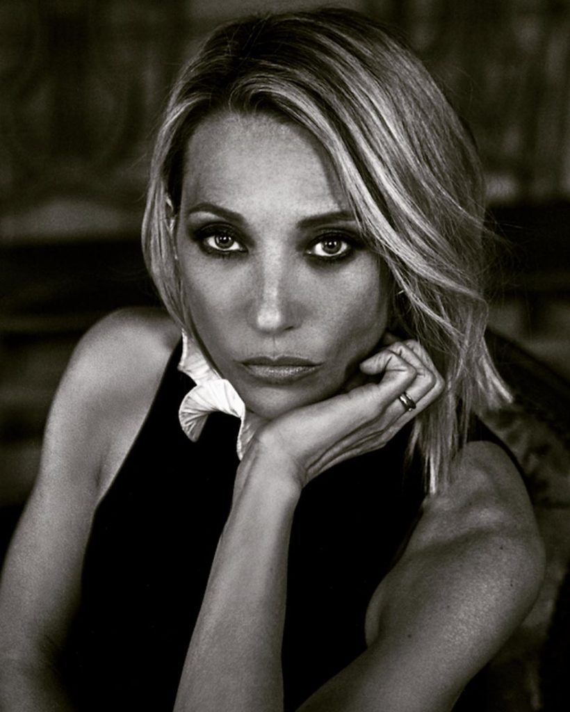 Laura Smet - Biography, Height & Life Story | Super Stars Bio