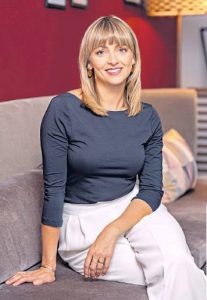 Lisa McGrillis - Biography, Height & Life Story | Super Stars Bio