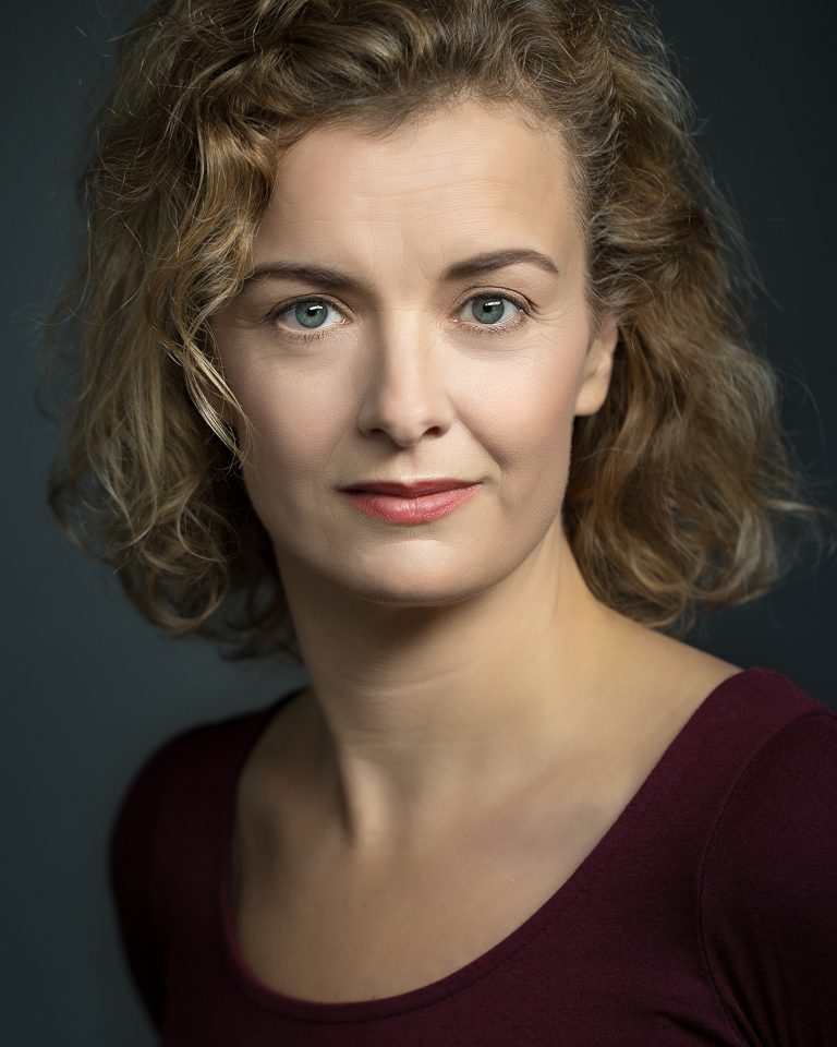 Lucy Russell - Biography, Height & Life Story | Super Stars Bio