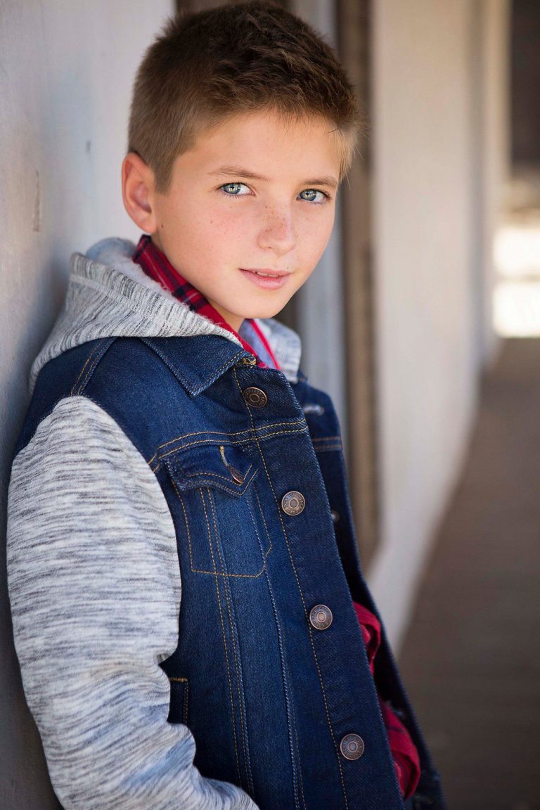 Oliver Bell - Biography, Height & Life Story | Super Stars Bio