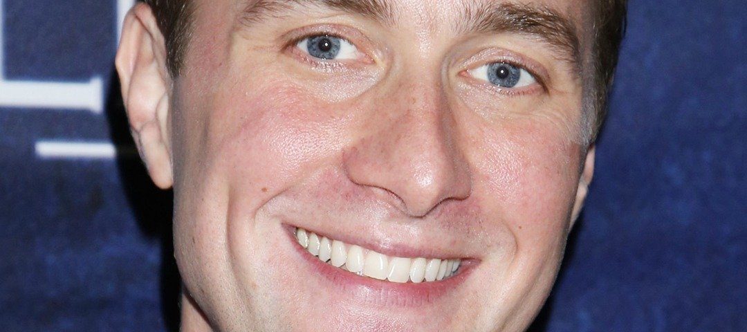 Oliver Chris - Biography, Height & Life Story | Super Stars Bio