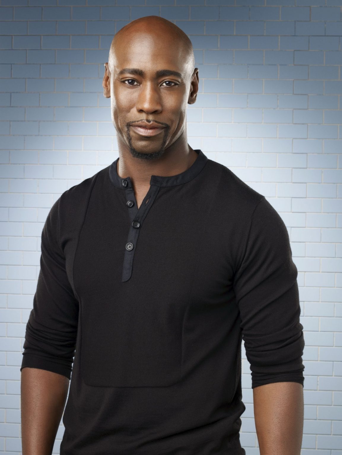 Robbie Jones - Biography, Height & Life Story | Super Stars Bio