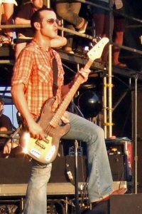 Robert DeLeo - Biography, Height & Life Story | Super Stars Bio