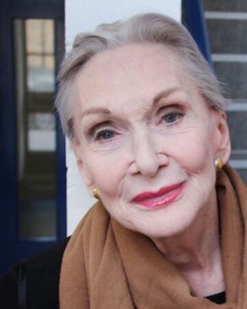 Siân Phillips - Biography, Height & Life Story | Super Stars Bio