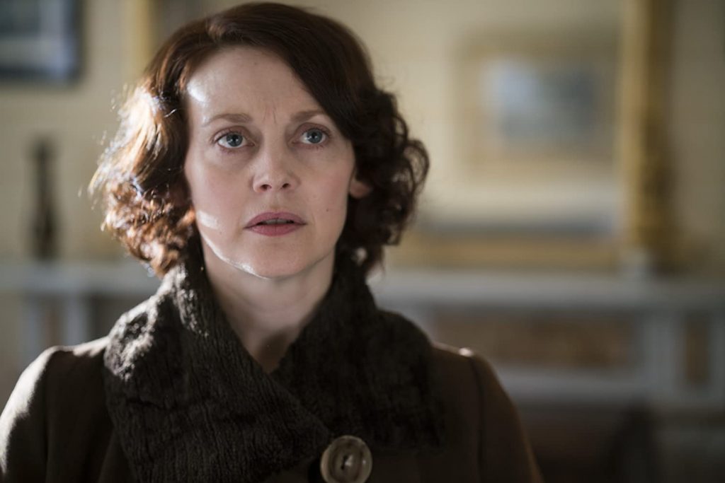 Simone Kirby - Biography, Height & Life Story | Super Stars Bio