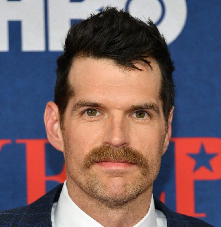 Timothy Simons - Biography, Height & Life Story | Super Stars Bio